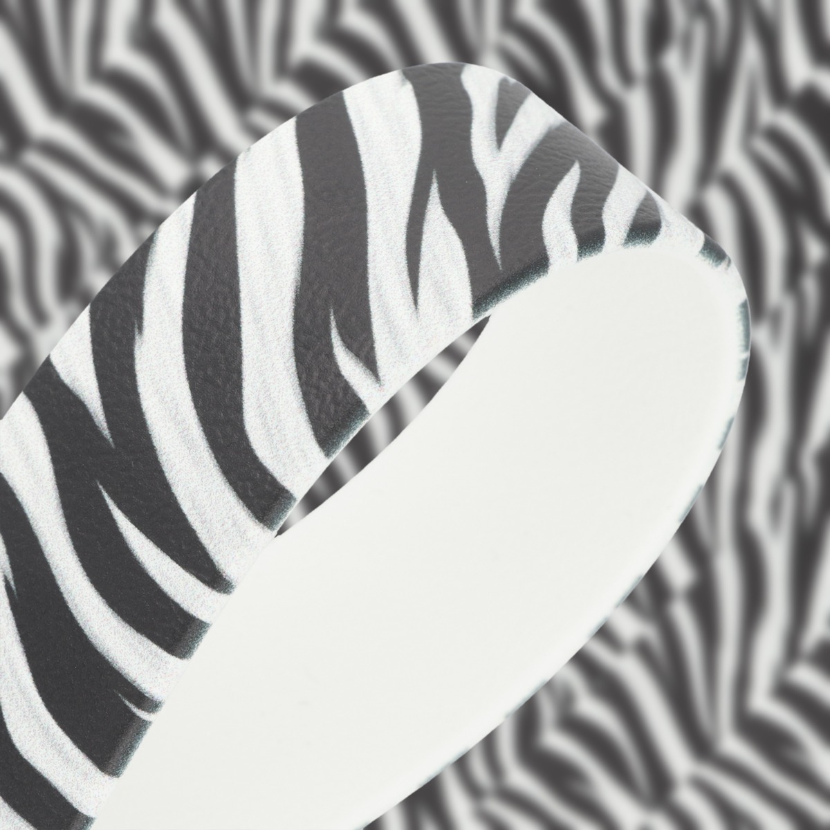 Zebra BioThane ‘BETA’ ® UV-geprint 25 mm - per meter